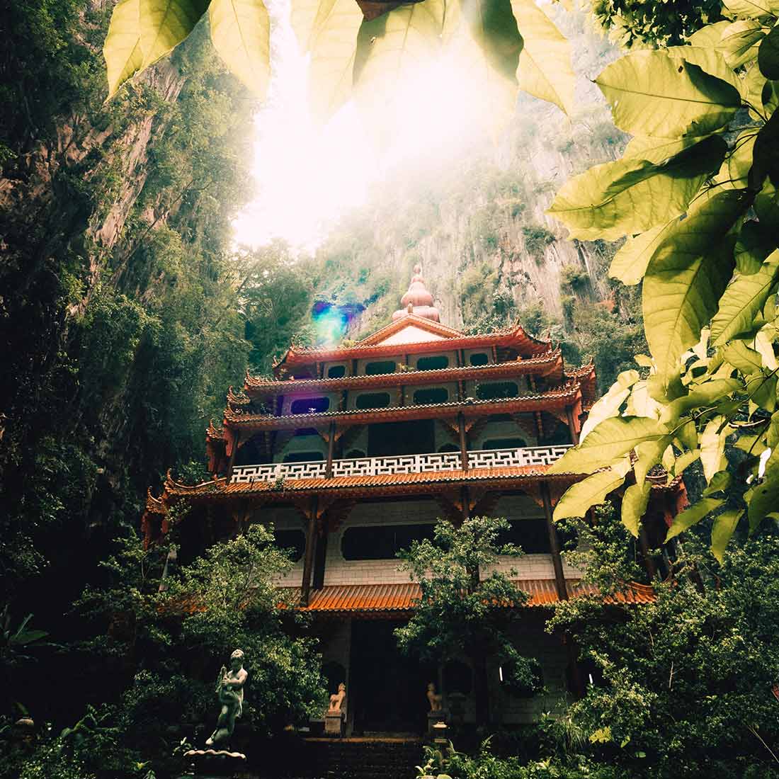 Temple Tour - Travel and Speak